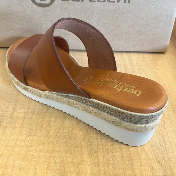 Bertuchi | Shoes | Bertuchi Made In Spain Leather Wedge Sandals Double ...